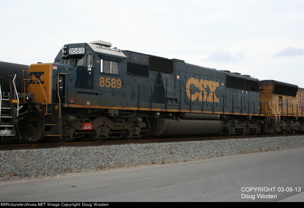 CSX 8589